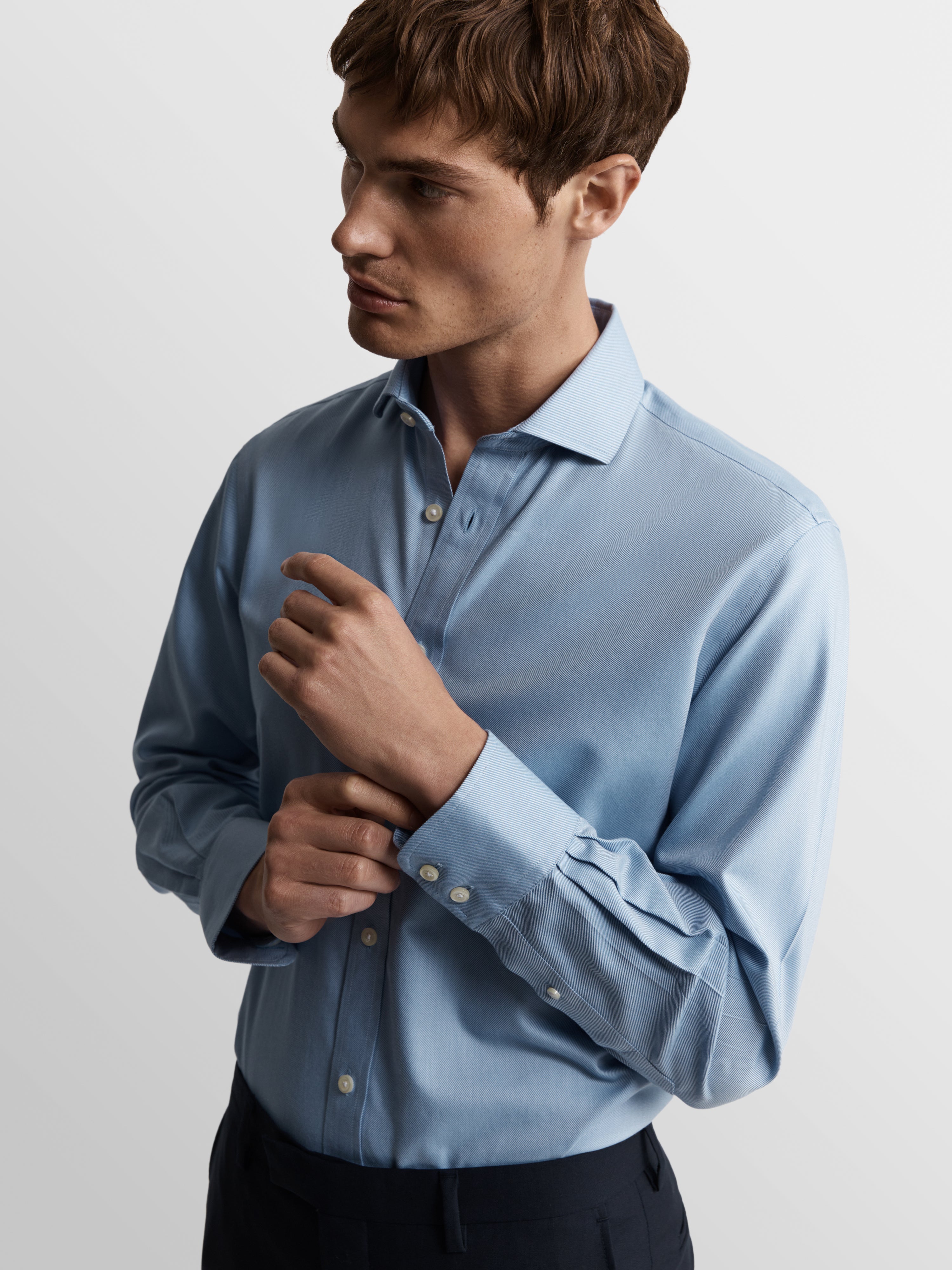 Blue Bold Twill Slim Fit Single Cuff Cutaway Collar Shirt – T.M.Lewin